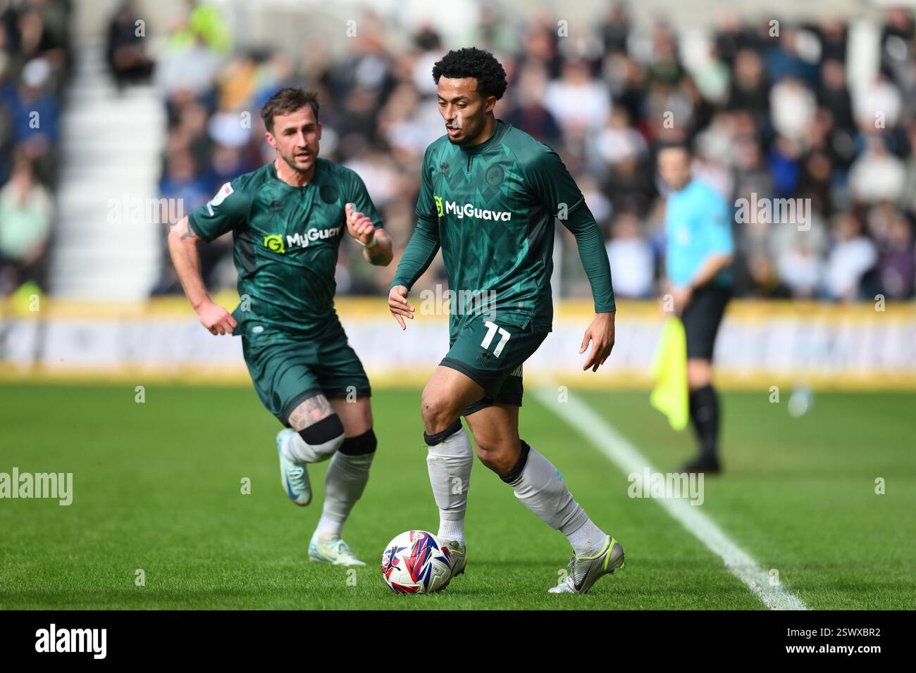 Femi Azeez of Millwall in action during the Sky Bet Championship match ...