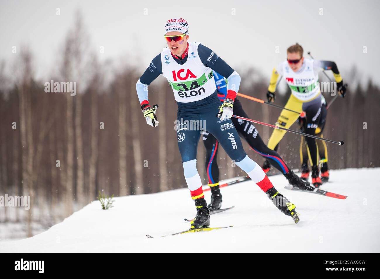 250222 Linus Jonsson, Åsarna IK, tävlar i mixedstafett under Smart ...