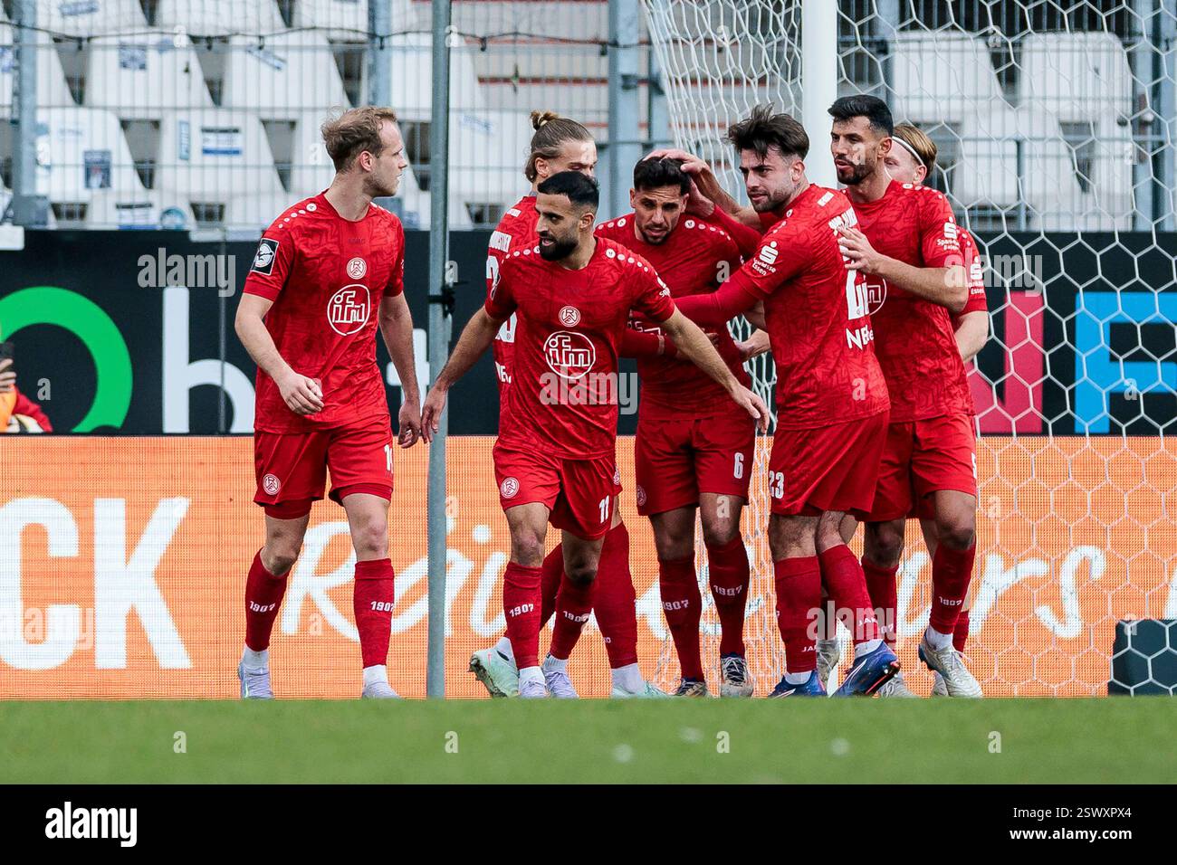 Essen, Deutschland. 22nd Feb, 2025. Jubel zum 1:0 durch Ahmet Arslan ...
