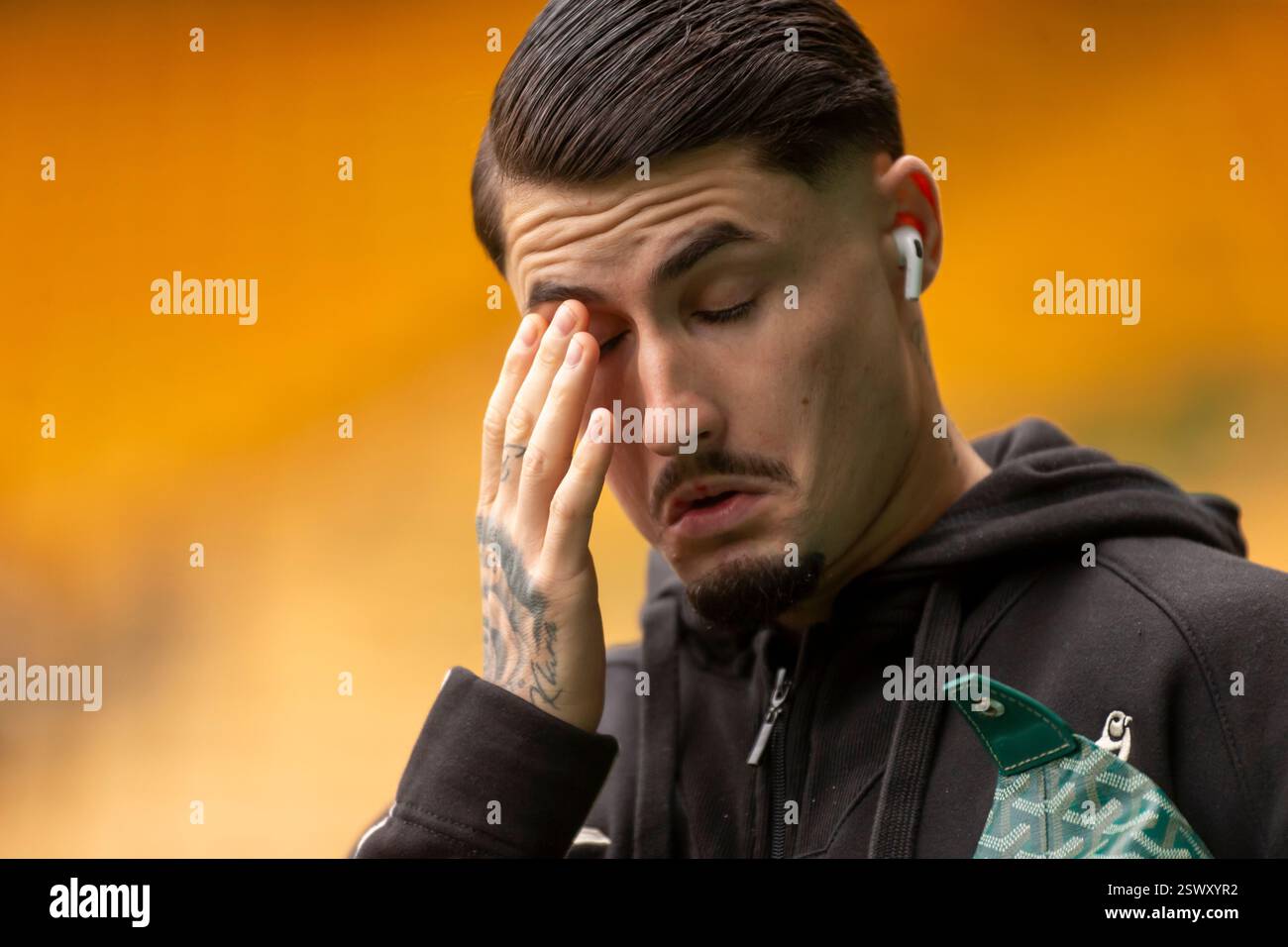 Borja Sainz of Norwich City arrives before the Sky Bet Championship ...
