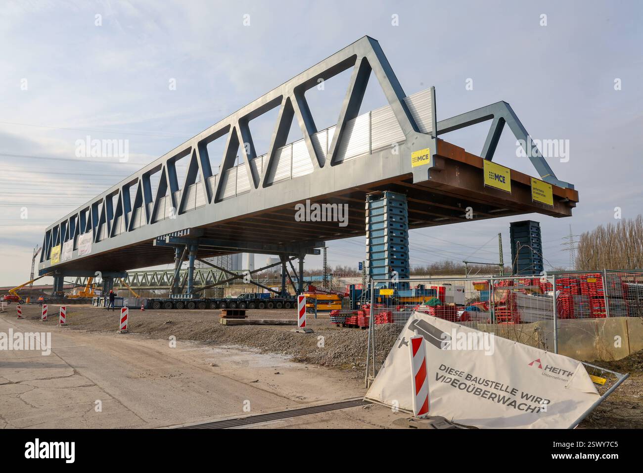 Autobahn A43 - Autobahnbaustelle. Pressetermin - Neue 2400-Tonnen ...
