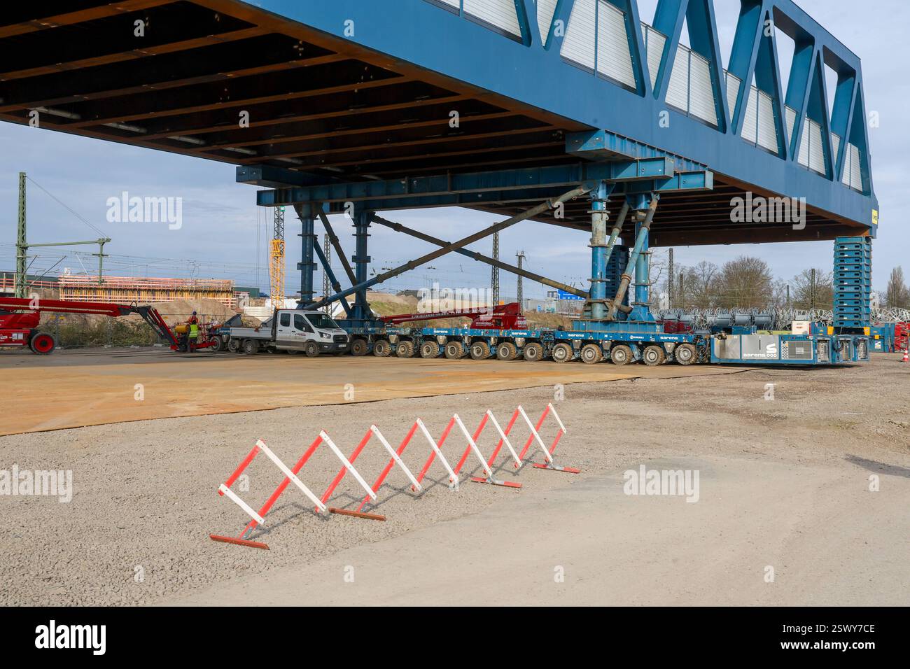 Autobahn A43 - Autobahnbaustelle. Pressetermin - Neue 2400-Tonnen ...