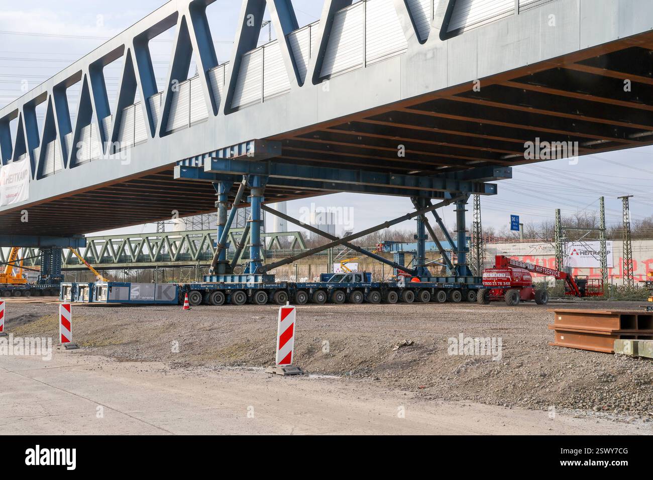 Autobahn A43 - Autobahnbaustelle. Pressetermin - Neue 2400-Tonnen ...