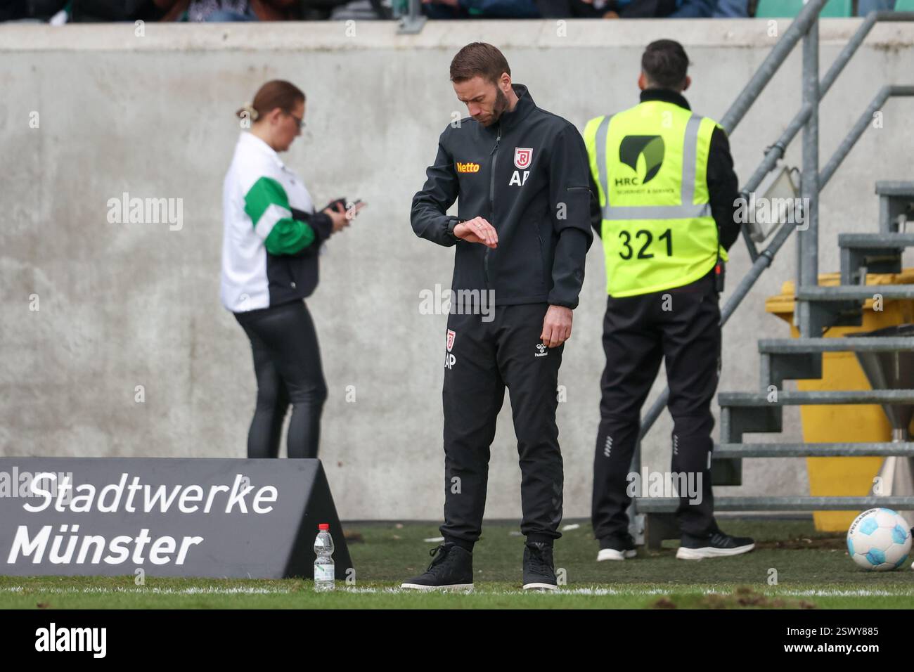 22 February 2025, North Rhine-Westphalia, Münster: Soccer: Bundesliga 2 ...