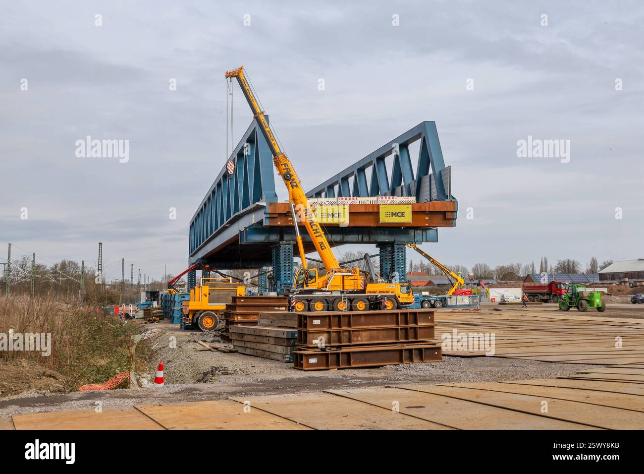 Autobahn A43 - Autobahnbaustelle. Pressetermin - Neue 2400-Tonnen ...