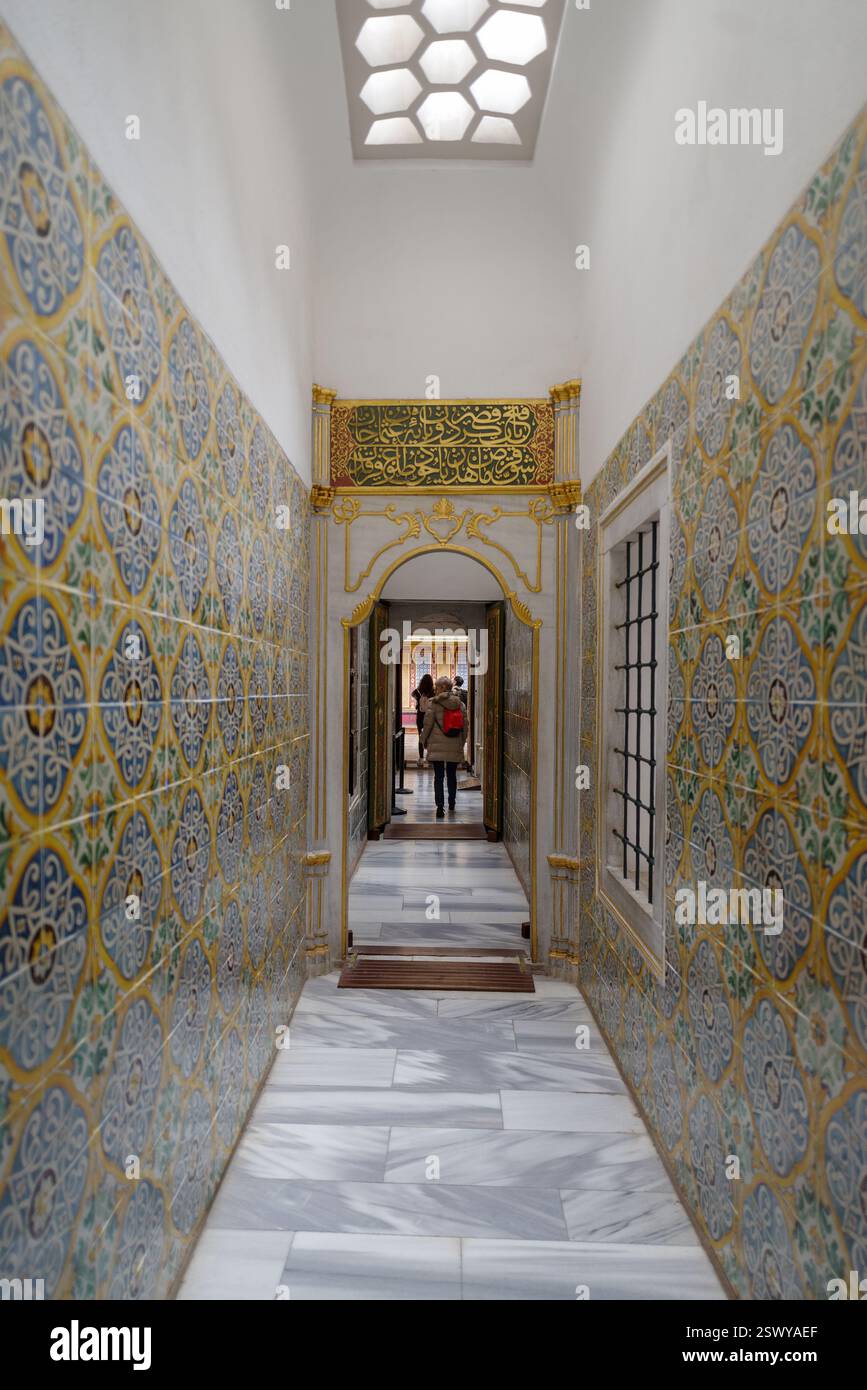Harem of the Topkapi Palace, principal residence of the Ottoman sultan in Istanbul Stock Photo ...