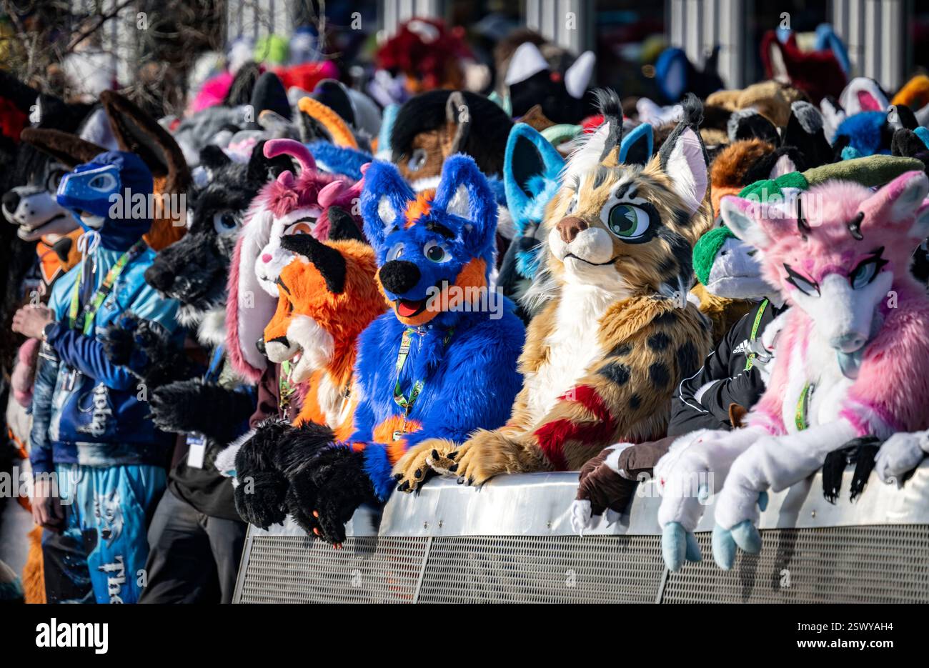 MALMÖ 2025-02-22 A fur-clad walk through Malmö in the spring sun on ...