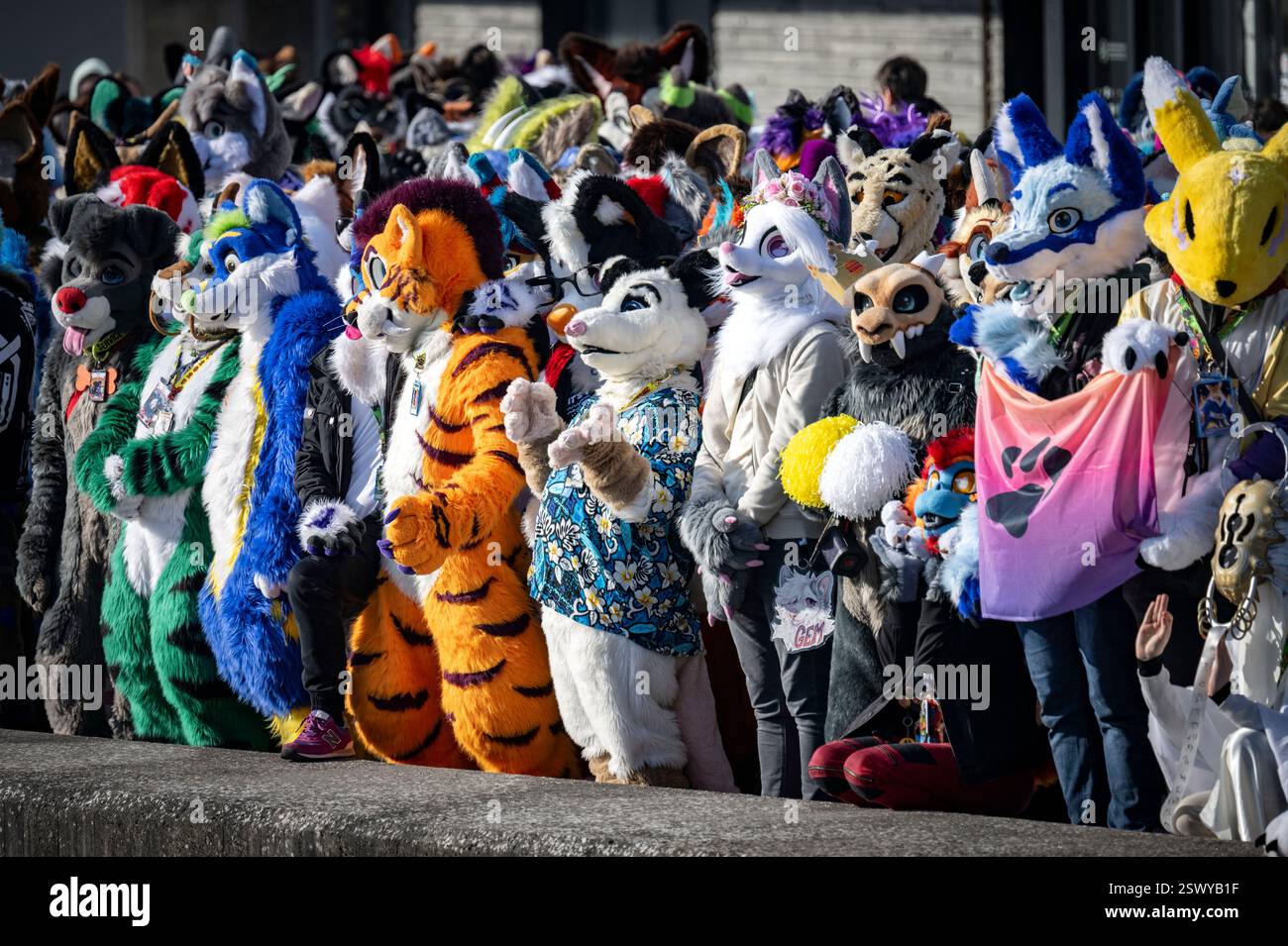 MALMÖ 2025-02-22 A fur-clad walk through Malmö in the spring sun on ...