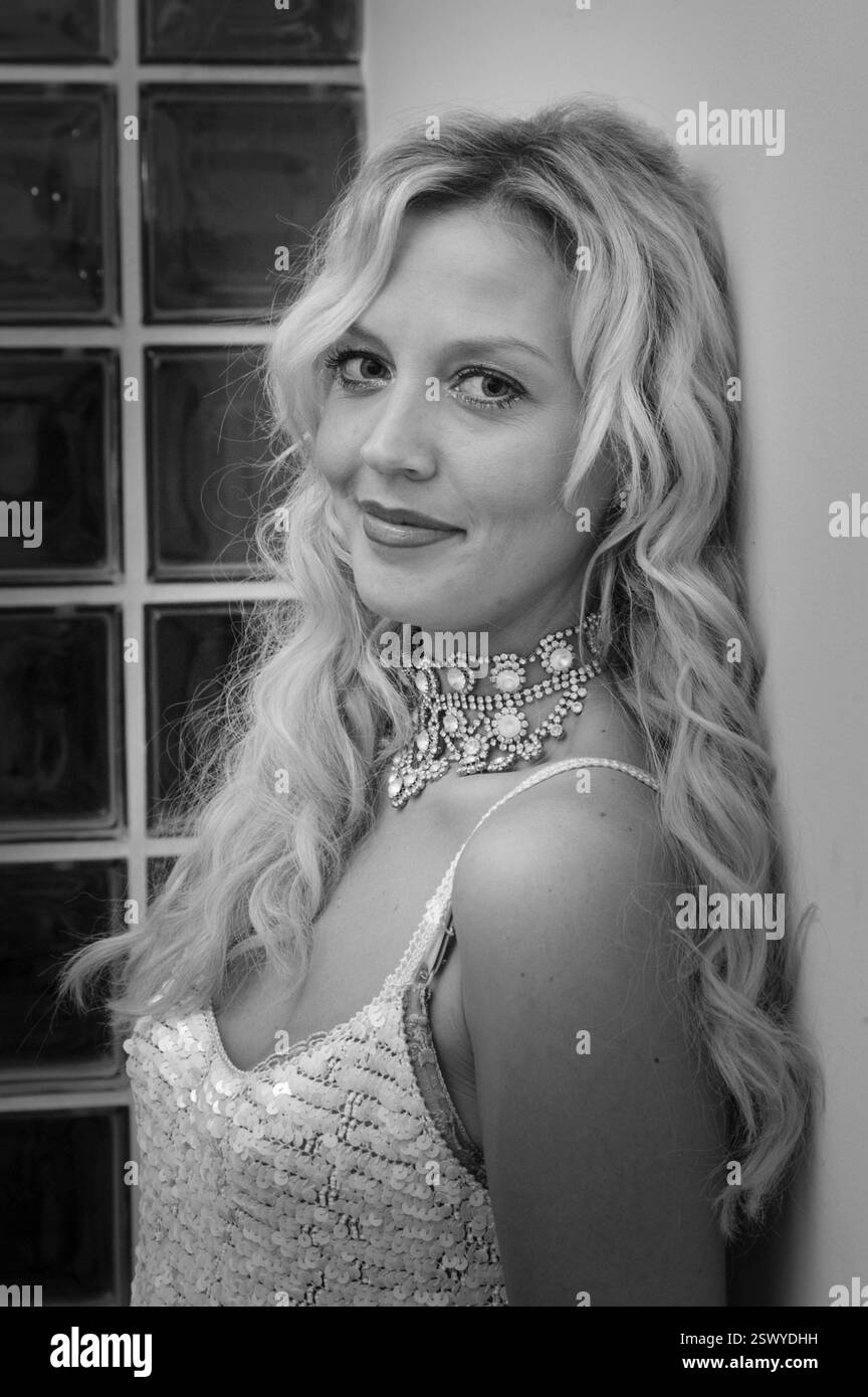 LIZ FULLER, WELSH MODEL, TV STAR, 2002: Liz Fuller at a filming of the ...