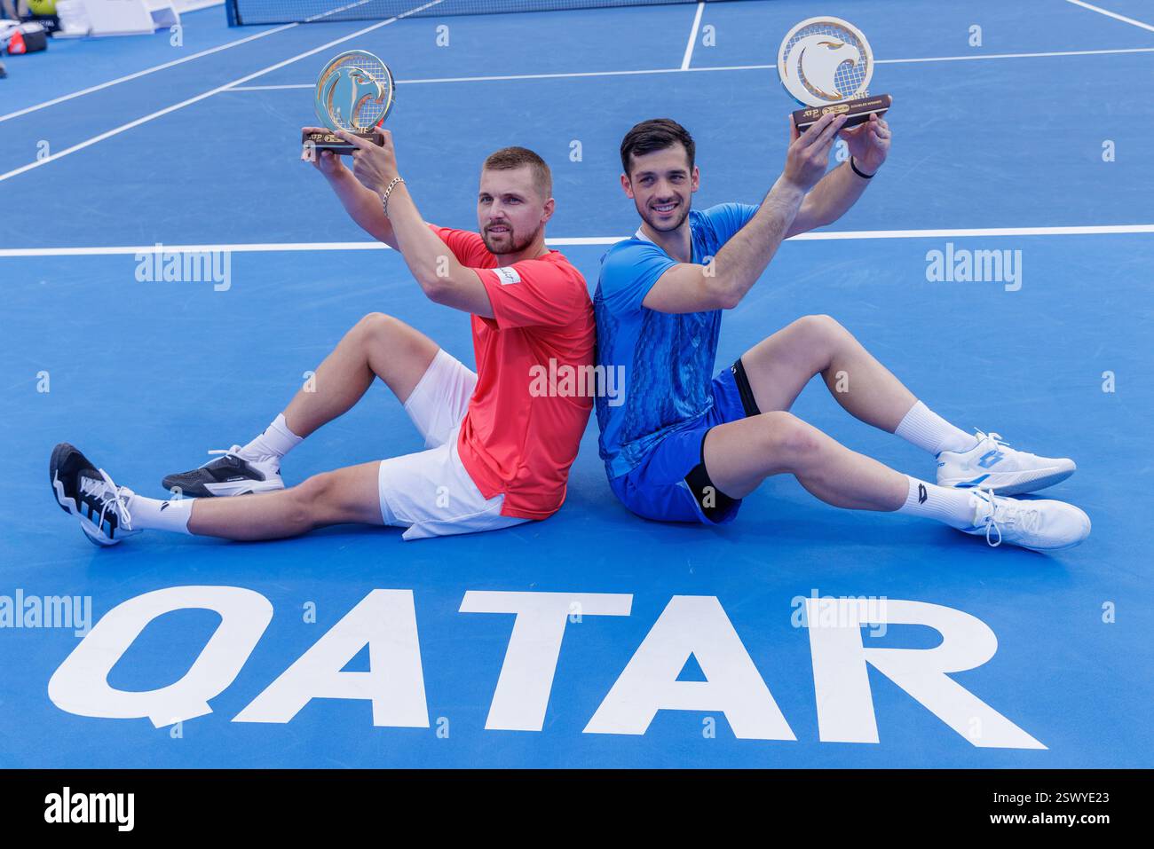 Lloyd Glasspool and Joe Salisbury celebrates the trophy after winning ...