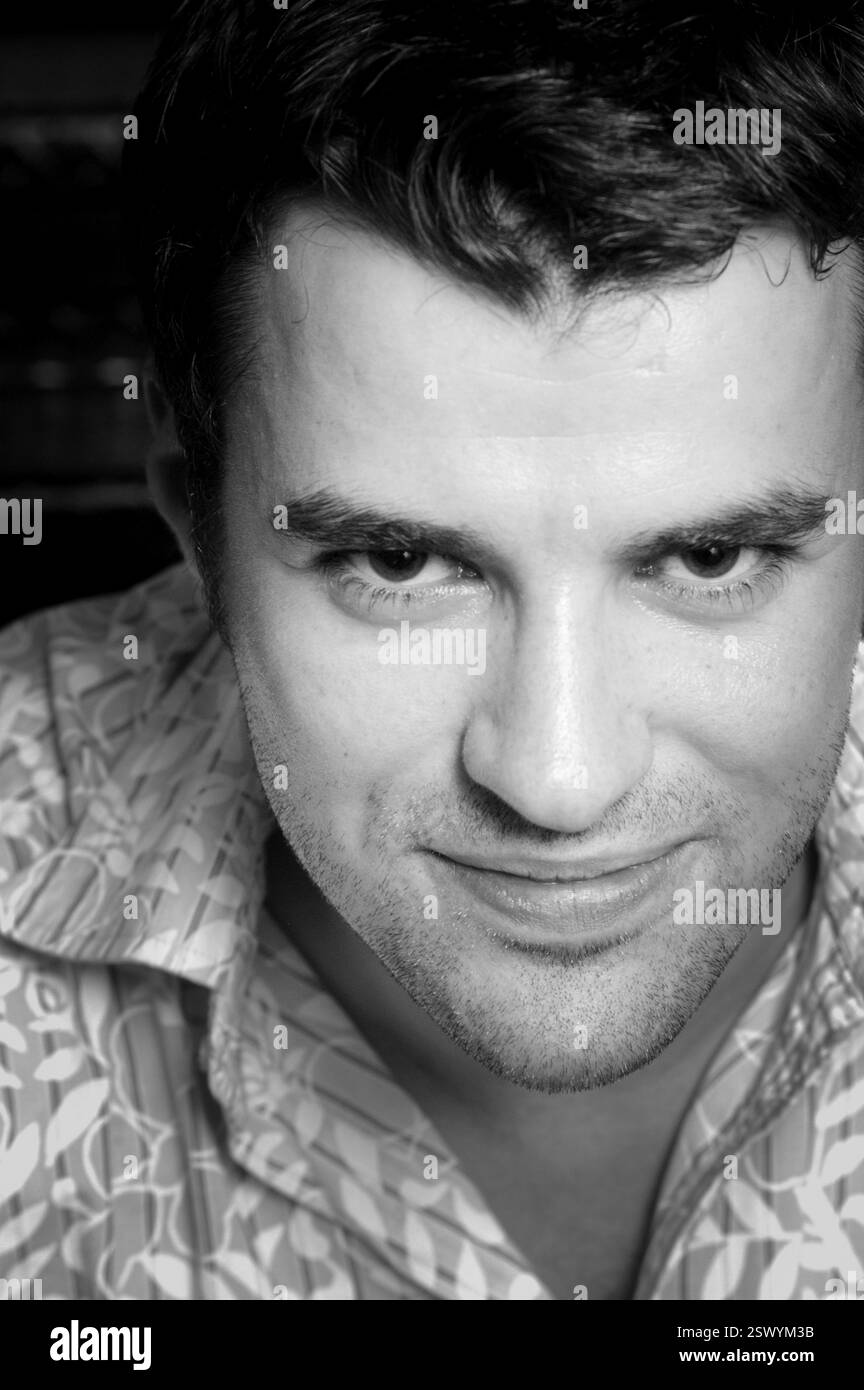 STEVE JONES, YOUNG, PORTRAIT, 2003: Welsh TV presenter Steve Jones ...