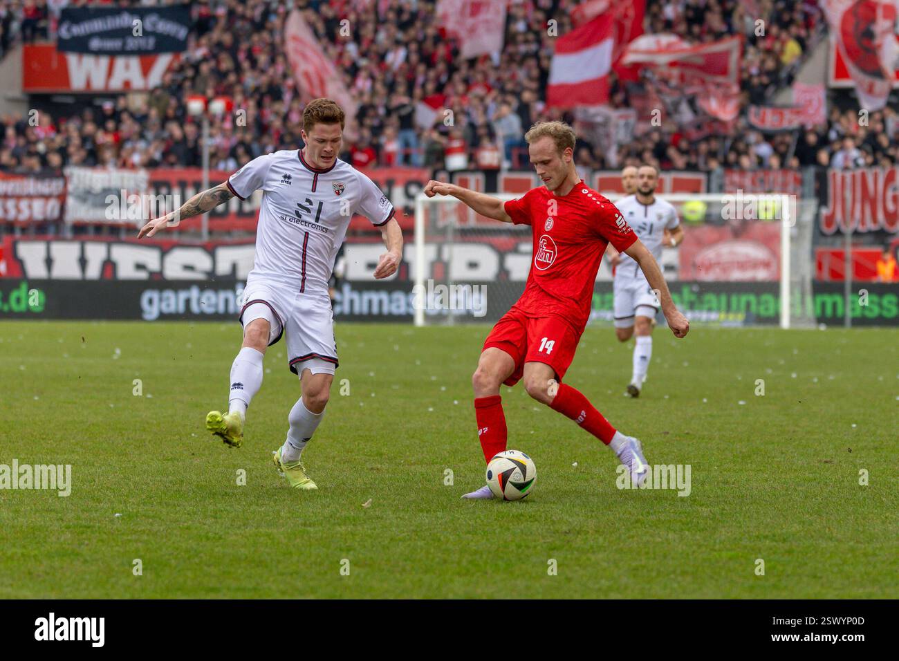 Essen, Deutschland 22. Februar 2025: 3. Liga - 2024/2025 - Rot-Weiss Essen vs. FC Ingolstadt 04 ...
