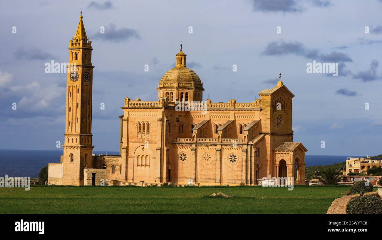 The Basilica of the National Shrine of the Blessed Virgin of Ta' Pinu ...