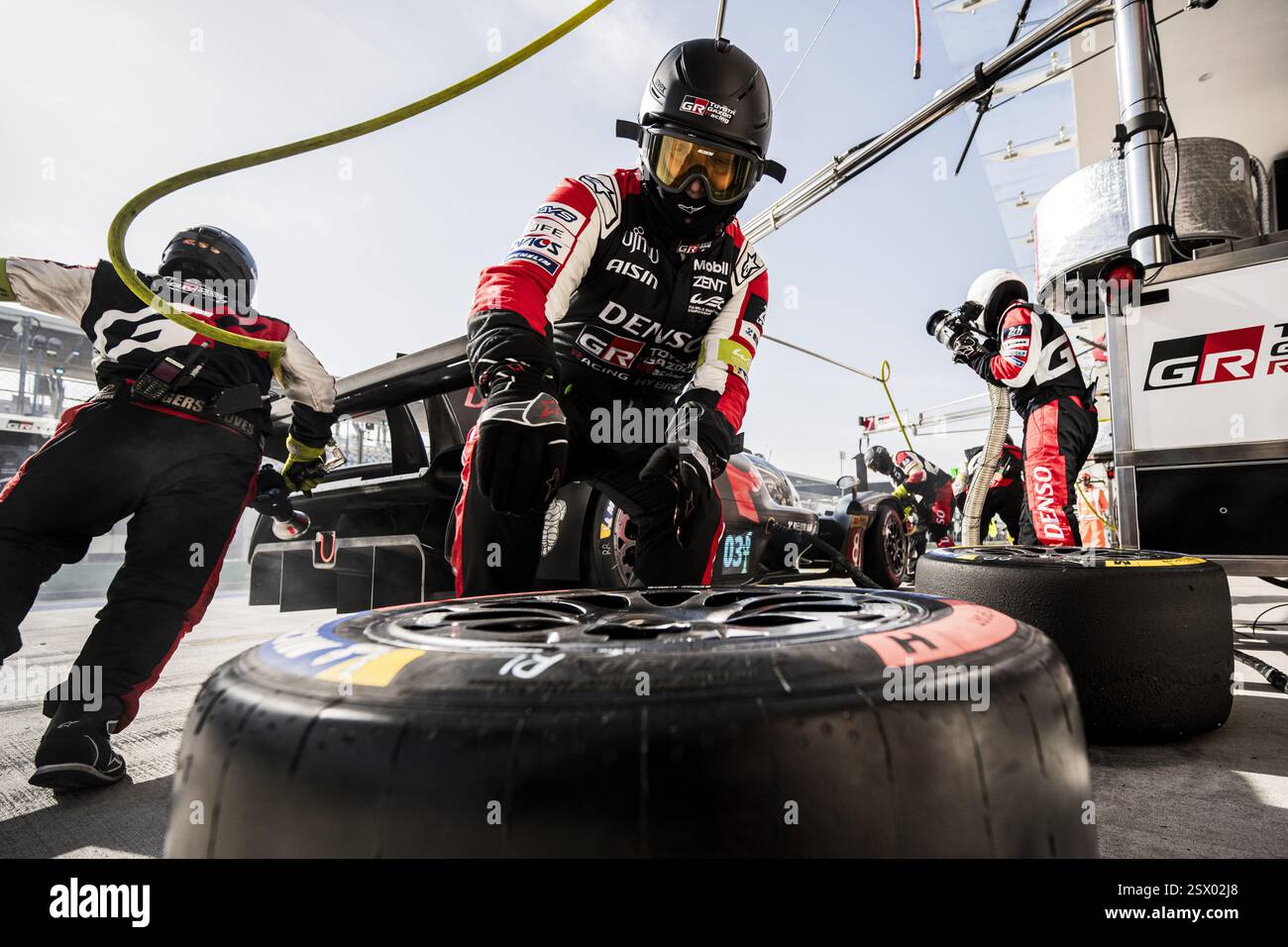 08 BUEMI Sebastien (swi), HARTLEY Brendon (nzl), HIRAKAWA Ryo (jpn), Toyota Gazoo Racing, Toyota ...
