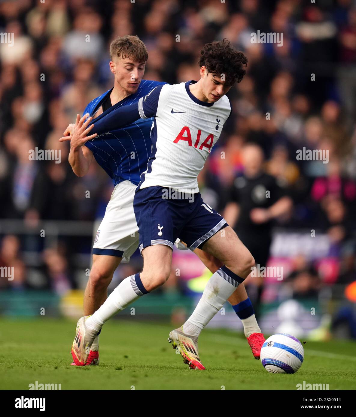 Tottenham Hotspur's Archie Gray and Ipswich Town's Jack Clarke (left ...