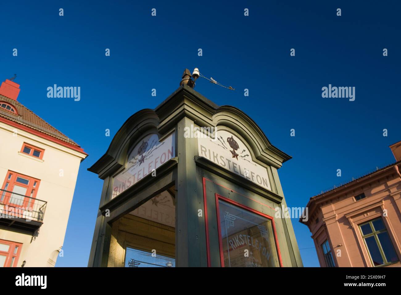 Antique ring box hi-res stock photography and images - Alamy