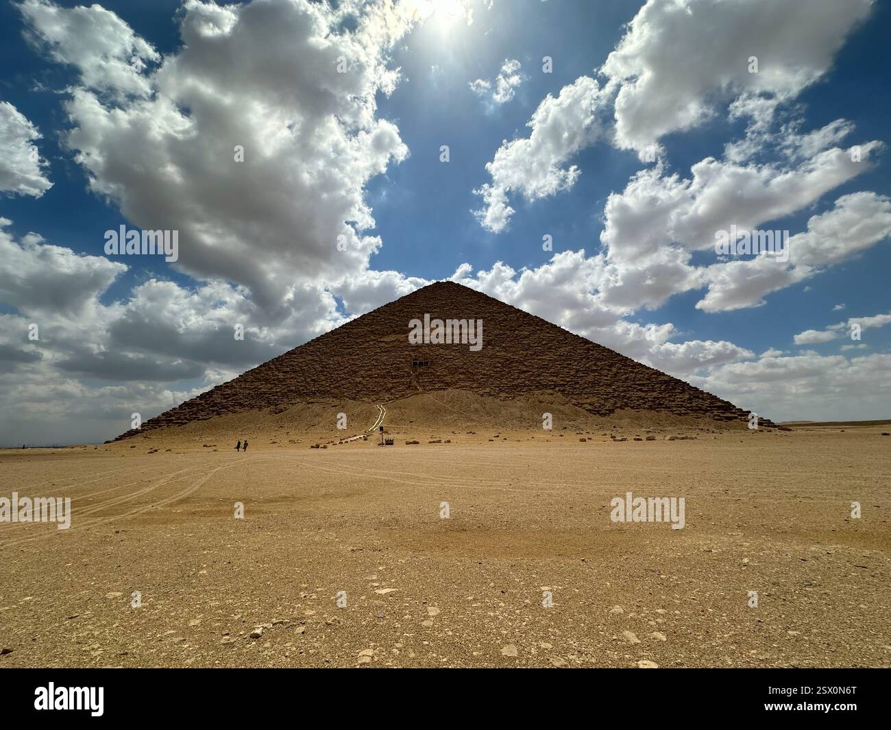 wild angle view of red pyramid of Snefru in Dahshur, Egypt Stock Photo ...