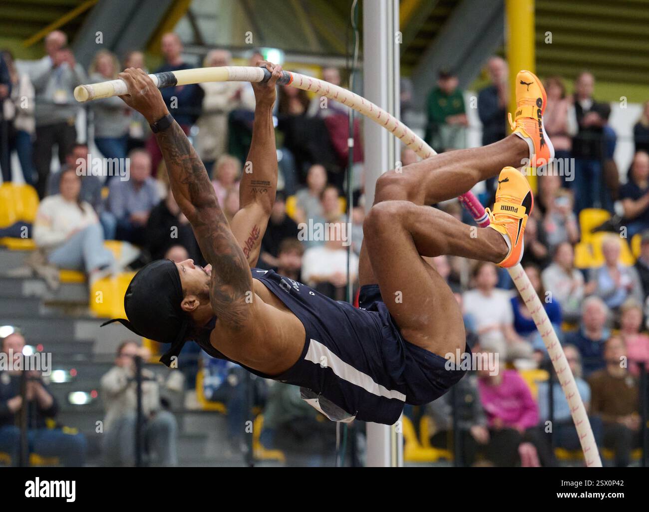 22 February 2025, North Rhine-Westphalia, Dortmund: Athletics/indoor ...