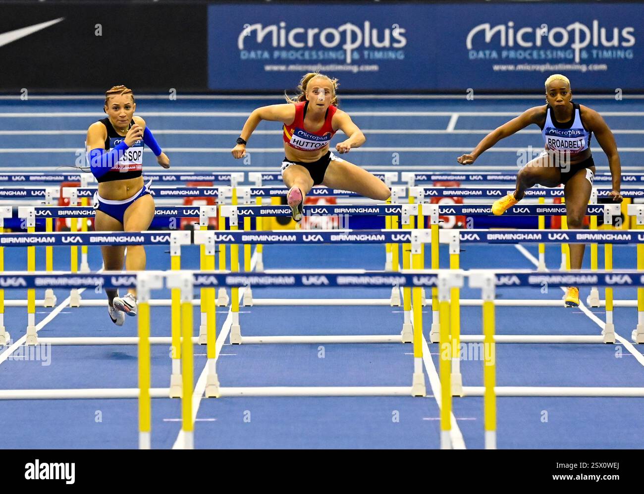 HUTTON Madison Team: EPSOM & EWELL HARRIERS in action during the 60mm ...