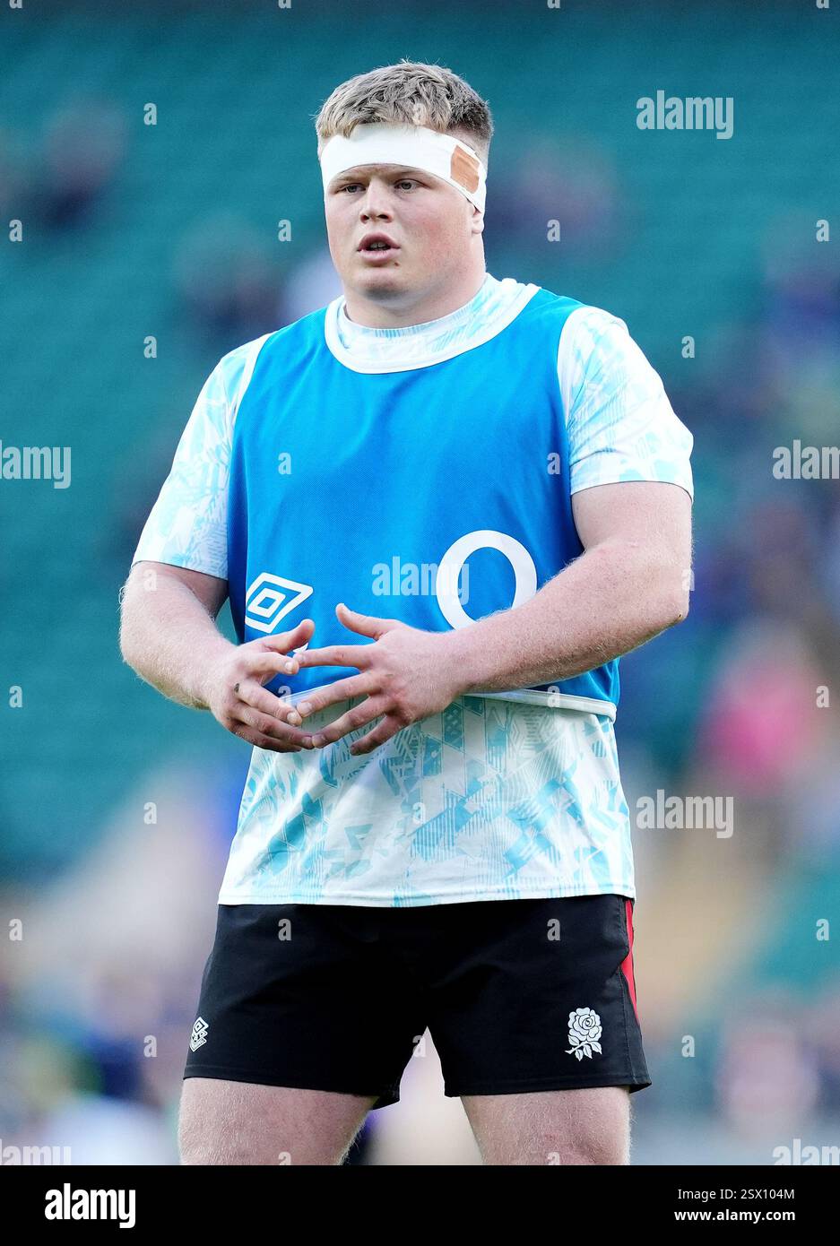 England's Fin Baxter warms up ahead of the Guinness Men's Six Nations ...