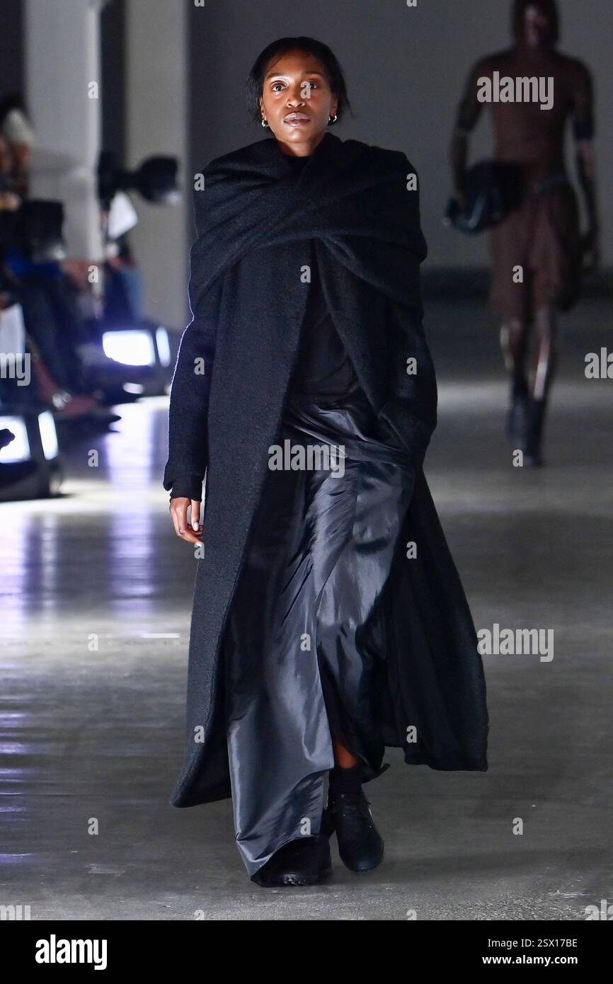 London, UK. 21st Feb, 2025. A model is seen on the runway during the ...