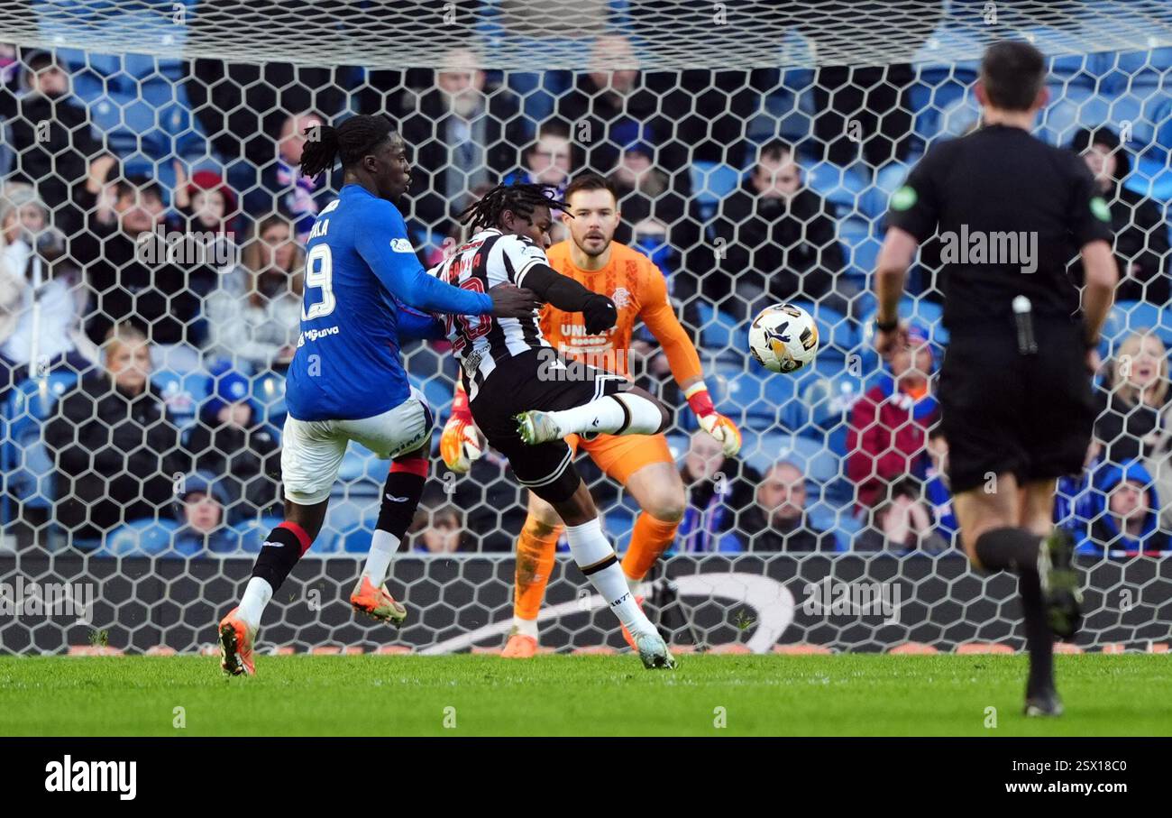 St Mirren's Toyosi Olusanya scoring his sides second goal during the ...