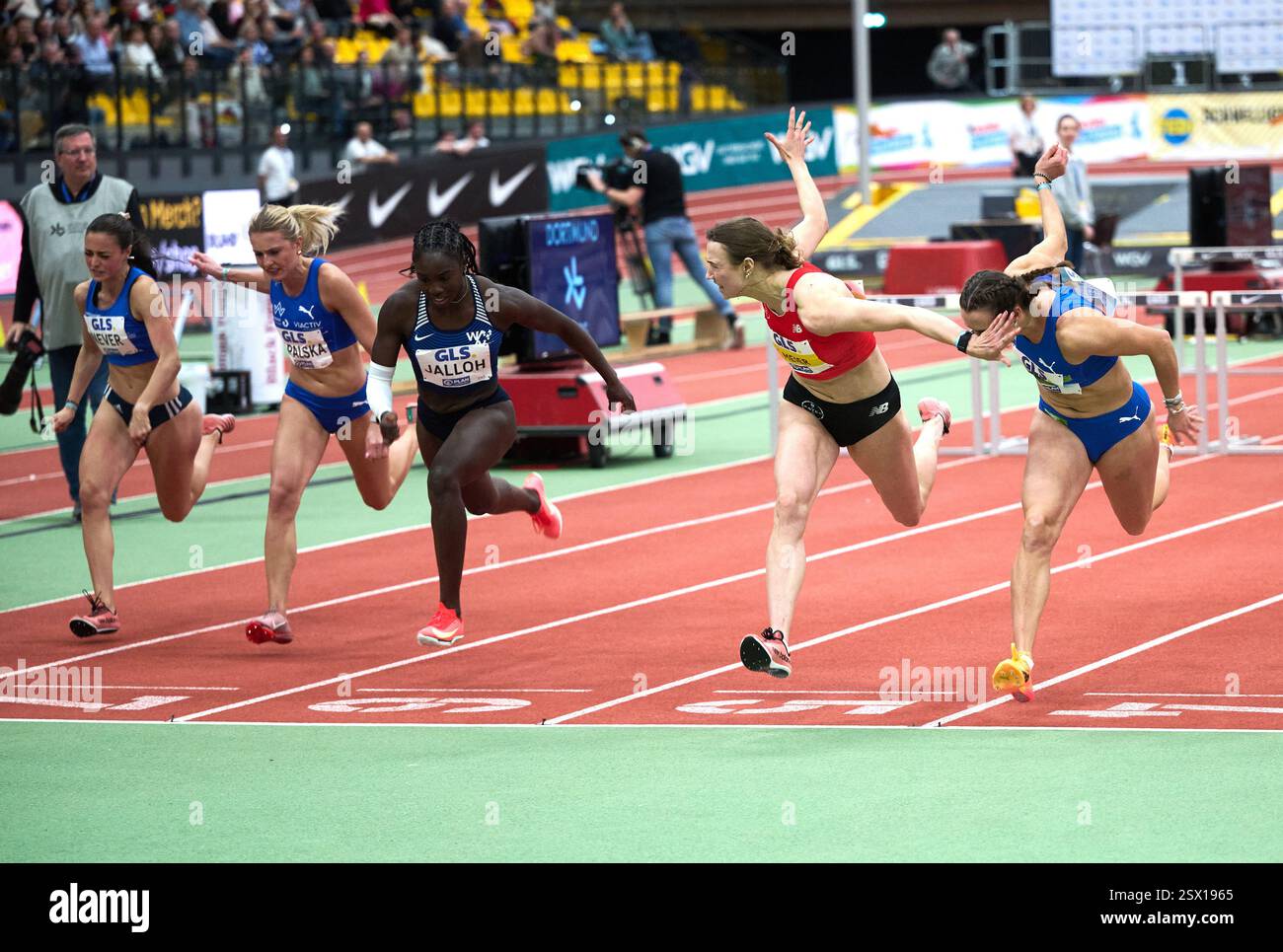 22 February 2025, North Rhine-Westphalia, Dortmund: Athletics/indoor ...