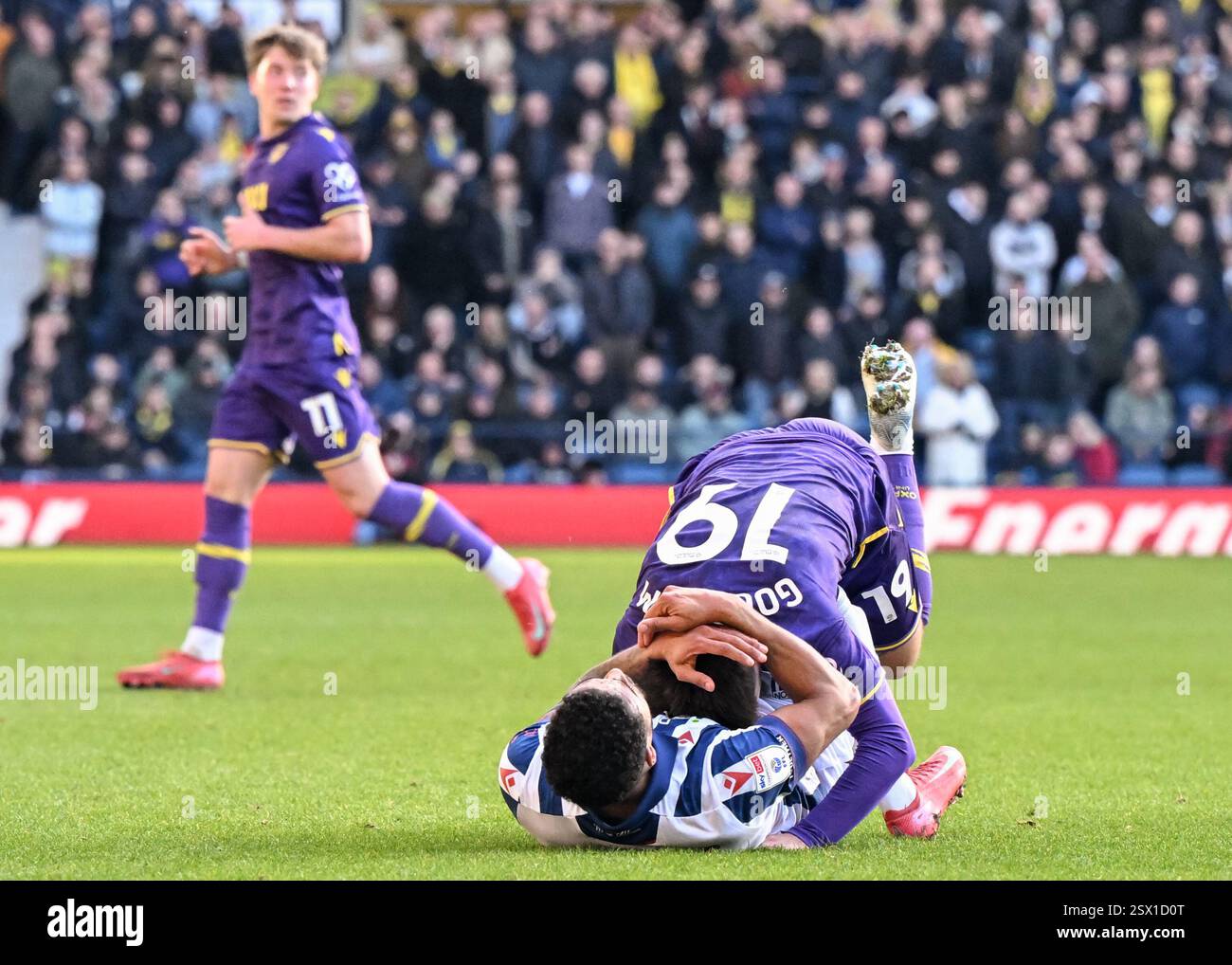 West Bromwich Albion's Darnell Furlong and Oxford United's Tyler ...