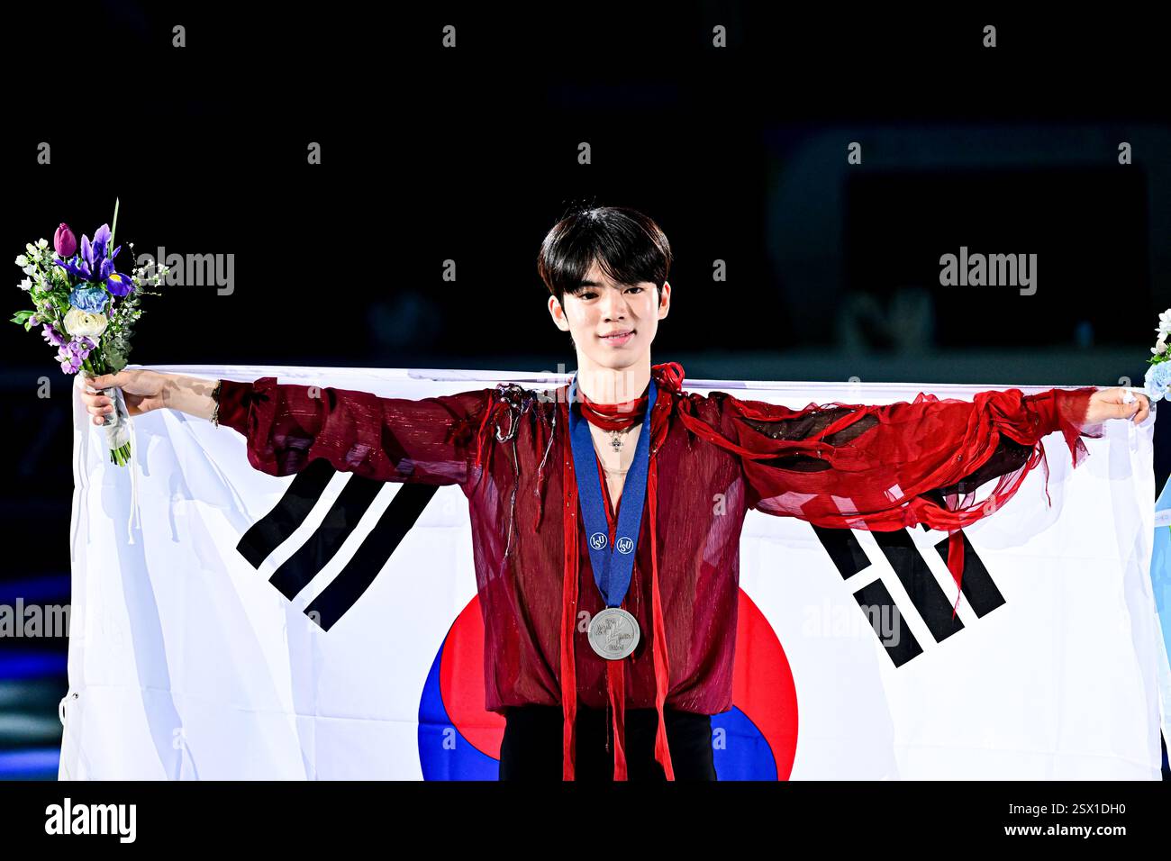 Men Awards, Junhwan CHA (KOR) second place, during Victory Ceremony, at the ISU Four Continents ...
