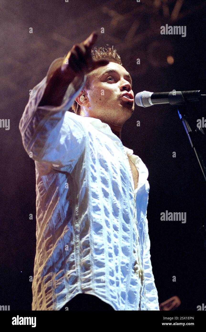 Milan Italy 25/05/1997 : Nek - Filippo Neviani,Italian singer, during ...