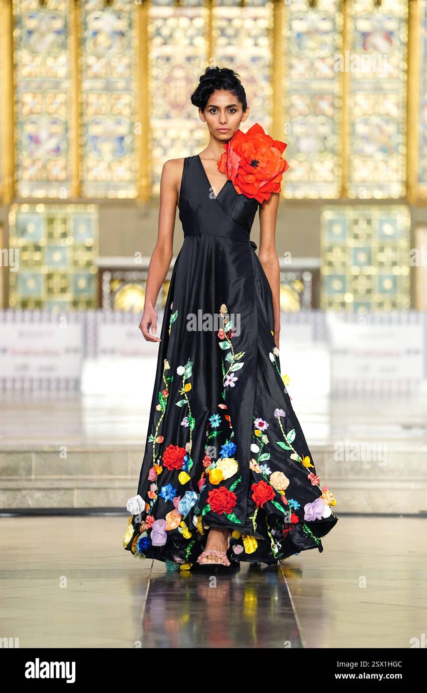 India fashion week 2025 london hi-res stock photography and images - Alamy