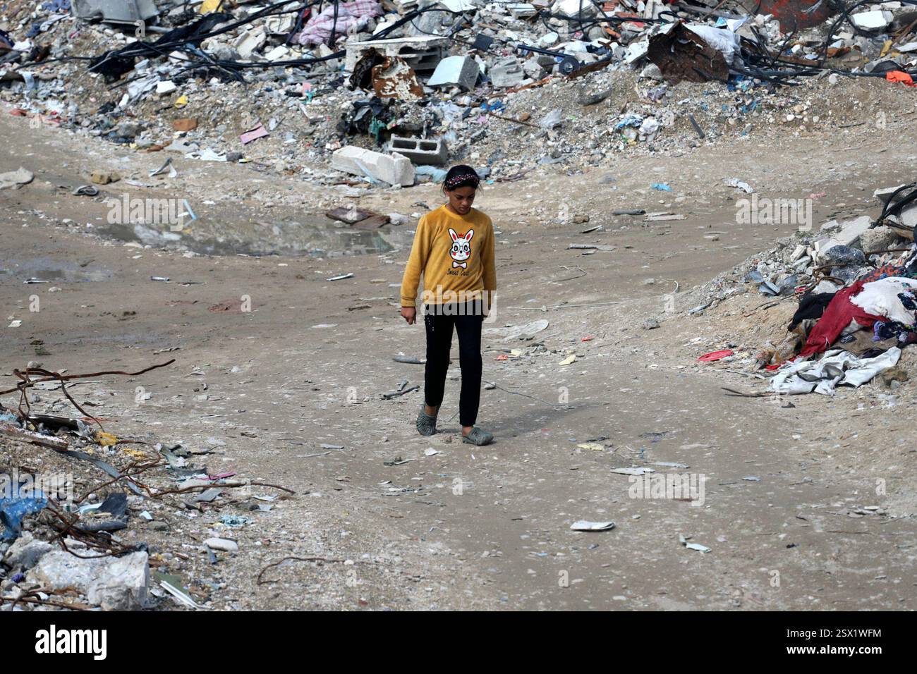 This picture shows the level of destruction in Jabalia refugee camp ...
