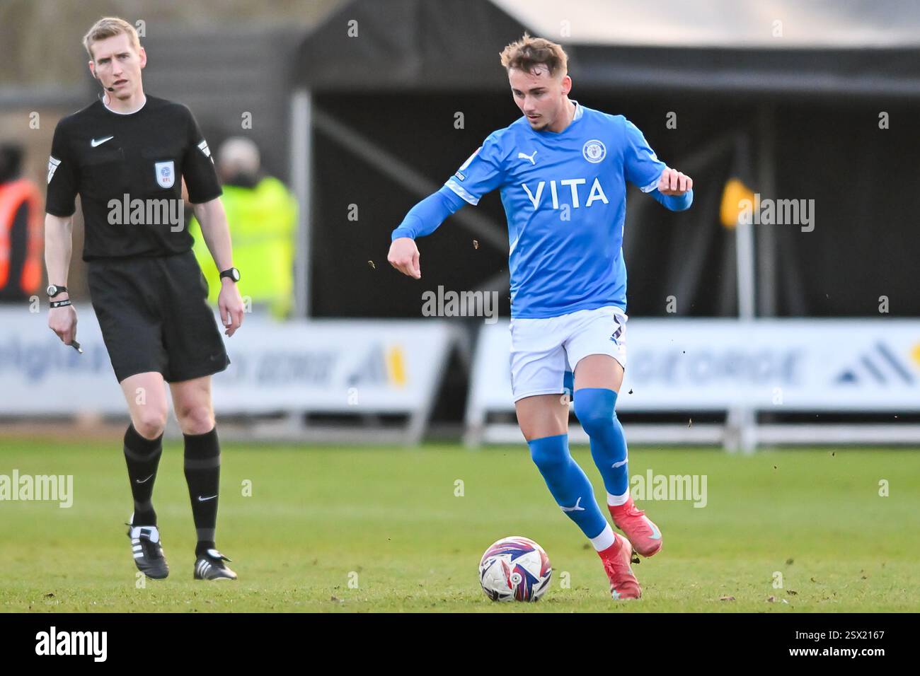 Jack Diamond (7 Stockport) controls the ball during the Sky Bet League ...