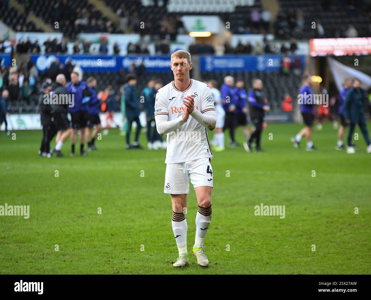Swansea.com Stadium, Swansea, UK. 22nd Feb, 2025. EFL Championship ...