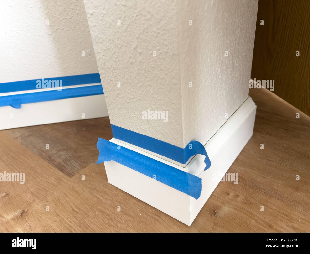 Clean baseboards hi-res stock photography and images - Alamy