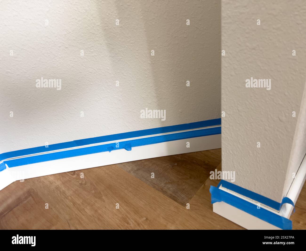 Clean baseboards hi-res stock photography and images - Alamy