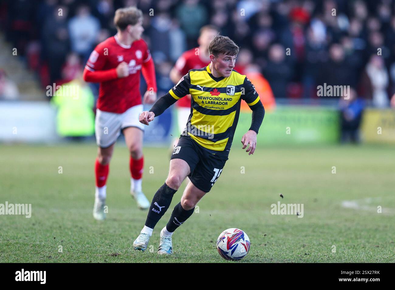 #15, Robbie Gotts of Barrow AFC in action during the Sky Bet League 2 ...