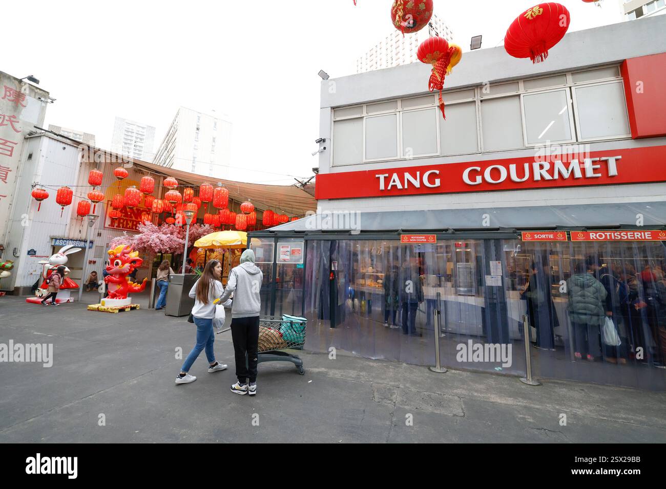 CHINESE DISTRICT PARIS XIII Stock Photo - Alamy