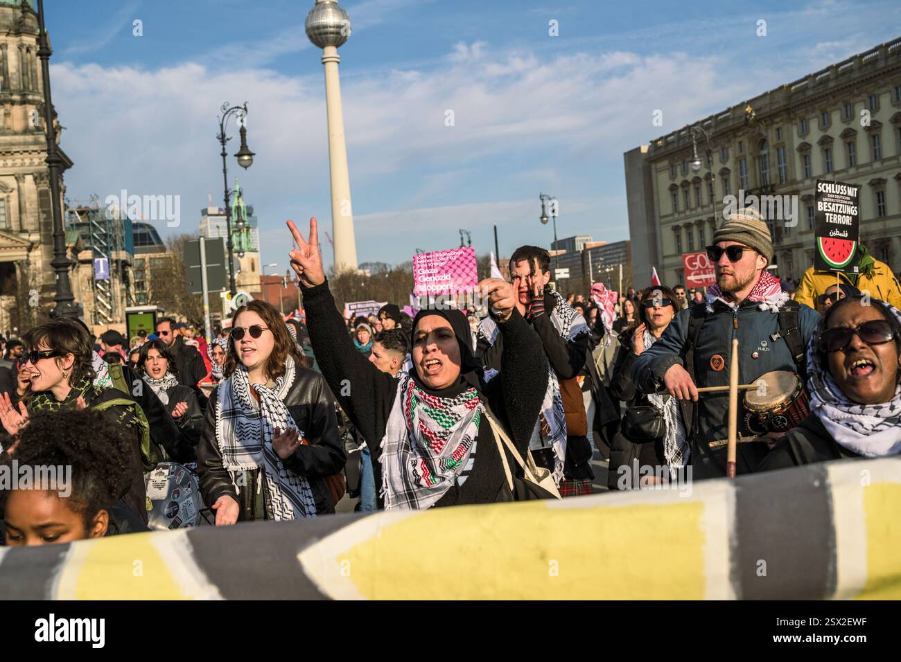 Berlin, Berlin, Germany. 22nd Feb, 2025. A woman with a kuffiya in the ...