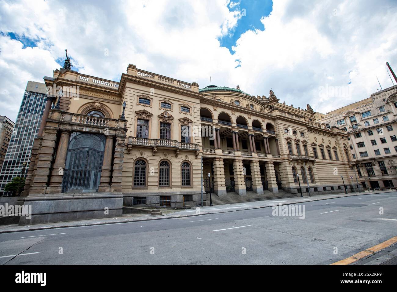 Sao Paulo, Brazil - dec31, 2024: Lateral facade of the Municipal ...