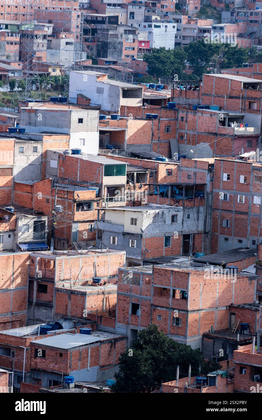 View of favela buildings, poor neighborhood of Osasco, peripheral city ...