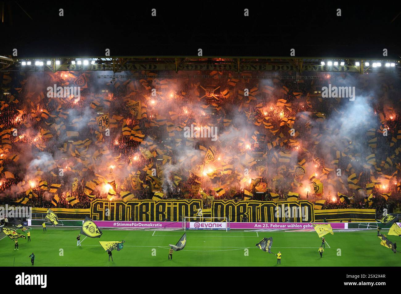 Dortmund, Deutschland. 22nd Feb, 2025. 1. Bundesliga - Borussia ...