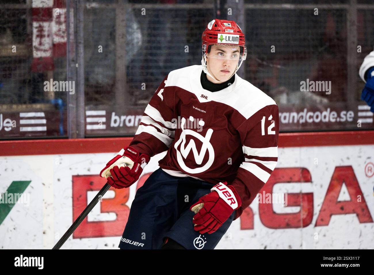 250222 Timrås Linus Eriksson under ishockeymatchen i SHL mellan Timrå ...
