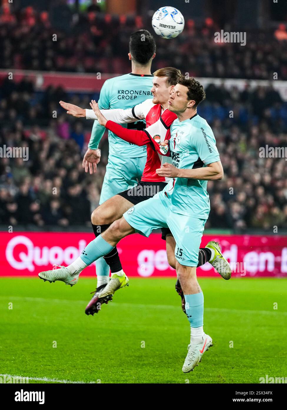 Rotterdam - Thomas Beelen of Feyenoord, James Lawrence of Almere City ...