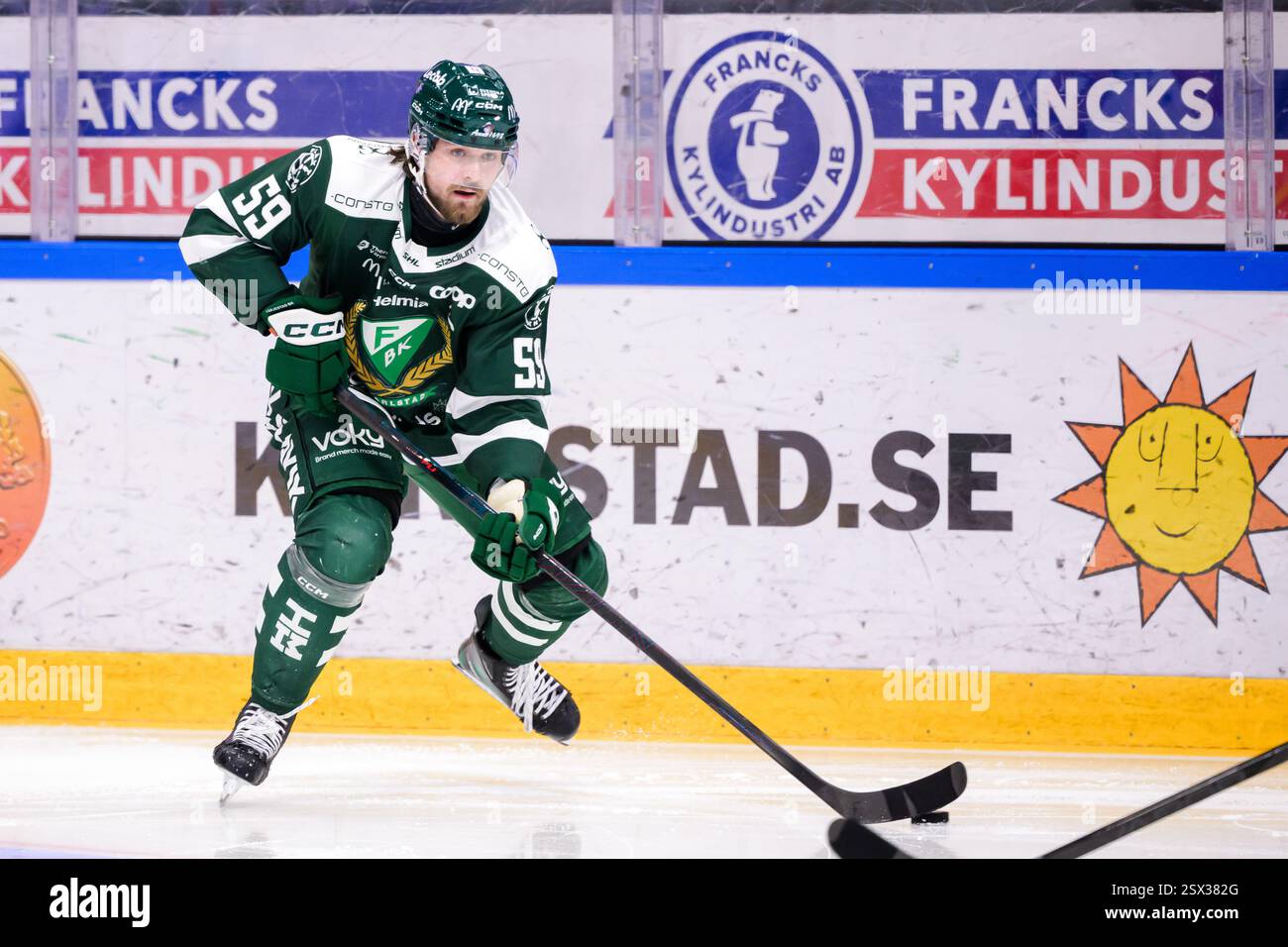 Karlstad, Sverige. 22nd Feb, 2025. 250222 Färjestads Linus Johansson ...