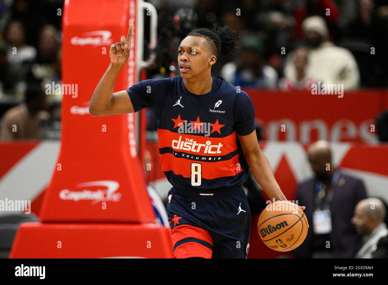 Washington Wizards guard Bub Carrington (8) in action during the first ...