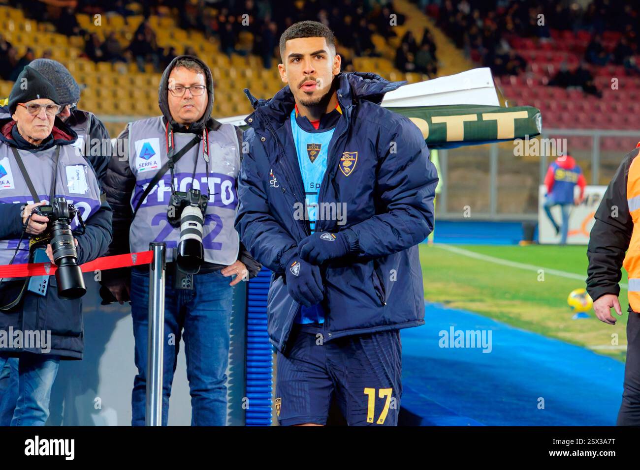 Lecce, Italy. 21st Feb, 2025. Danilo Veiga of US Lecce during US Lecce ...