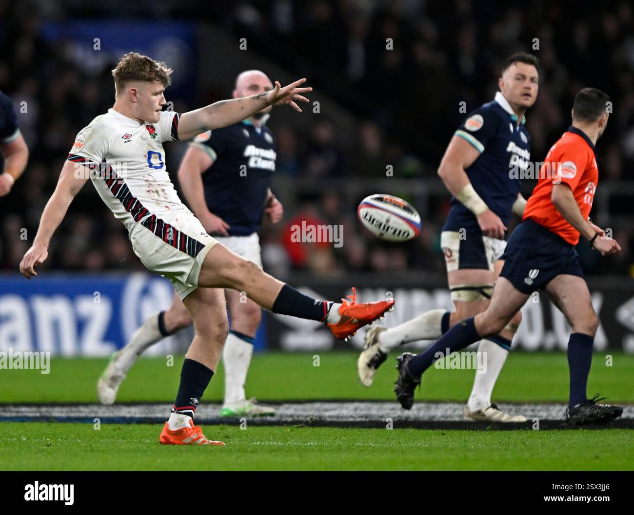 Twickenham, United Kingdom. 22nd Feb, 2025. Guinness Mens 6 Nations ...