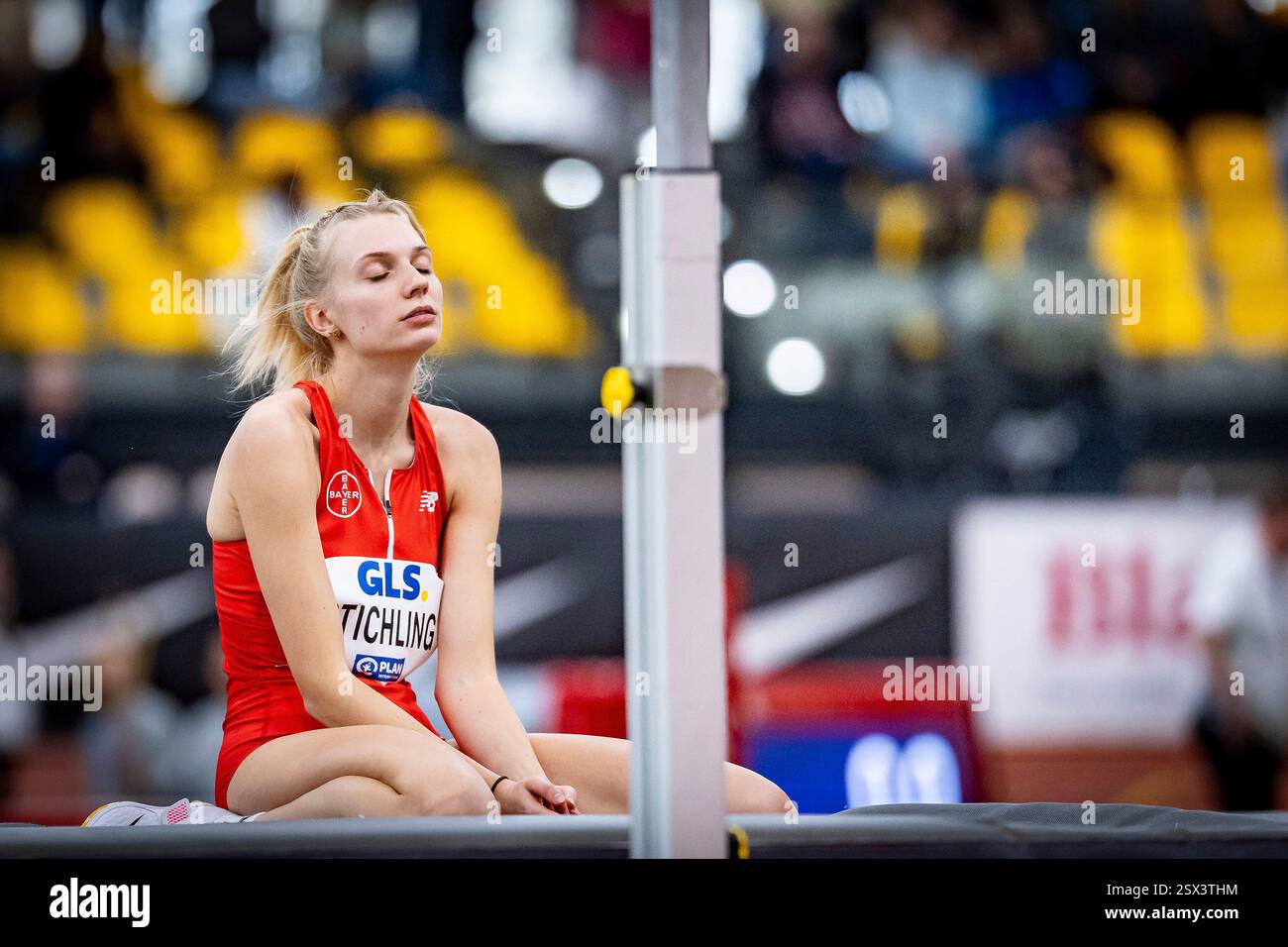 Dortmund, Deutschland. 22nd Feb, 2025. Einen Versuch gerissen: Bianca ...