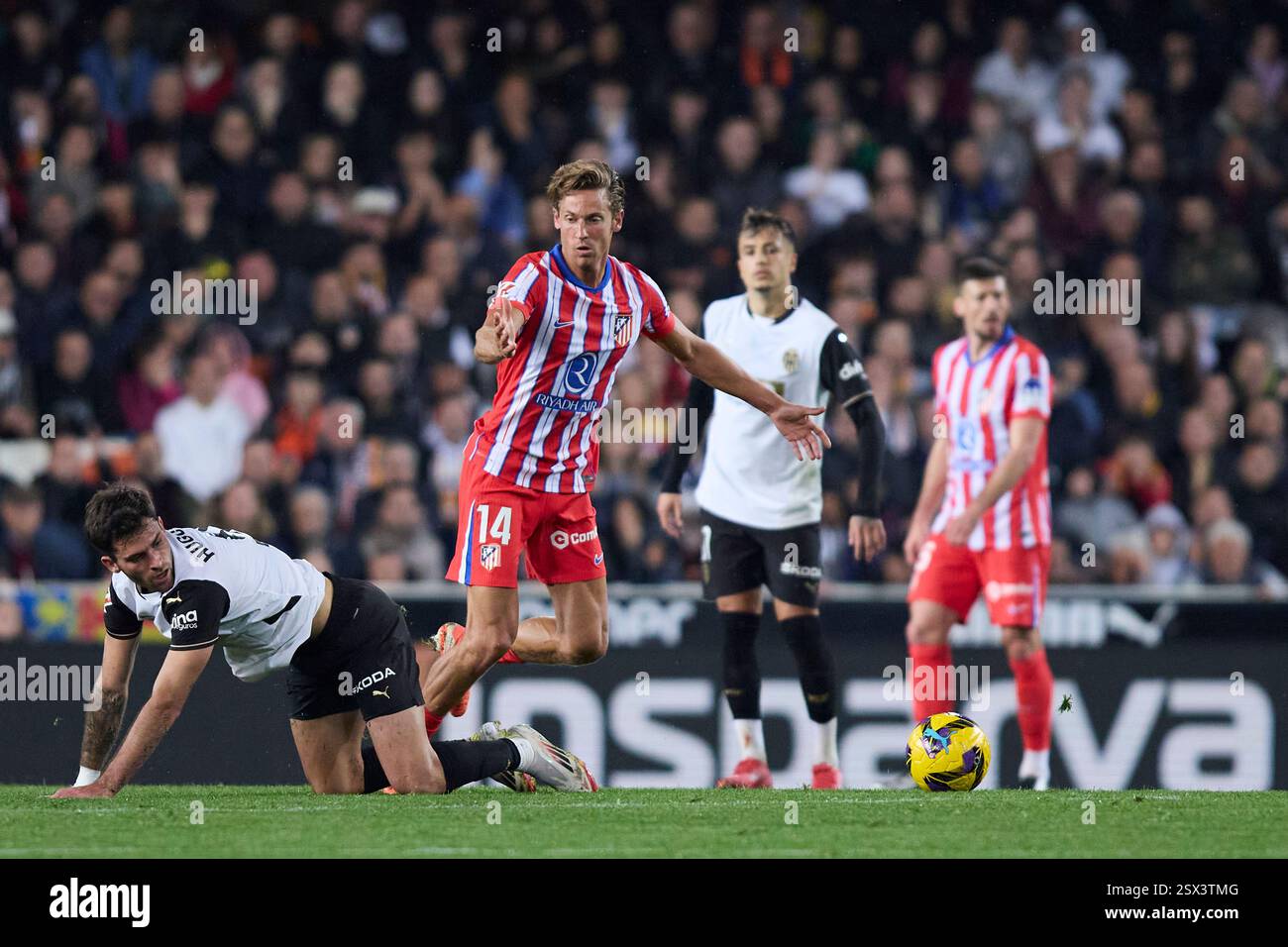 Valencia, Spain. 22nd Feb, 2025. VALENCIA, SPAIN - FEBRUARY 22: Hugo ...